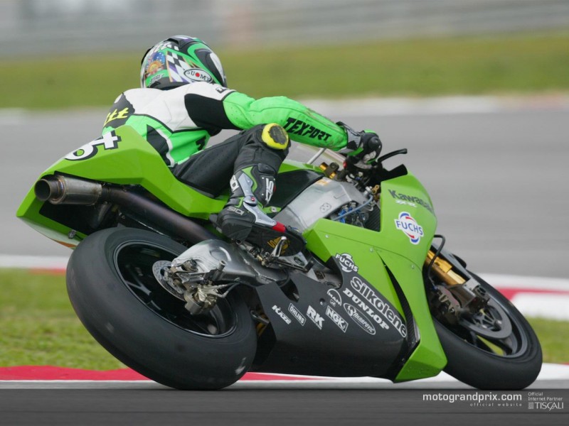 Andrew Pitt makes home debut after riding in Sepang | MotoGP™