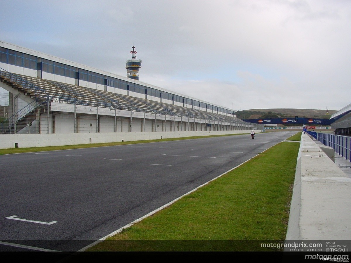 Jerez continues under rain curse for IRTA 125 test | MotoGP™ Jerez continues under rain curse for IRTA 125 test | MotoGP™