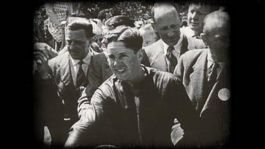 Racing legend Geoff Duke OBE passes away aged 92 | MotoGP™