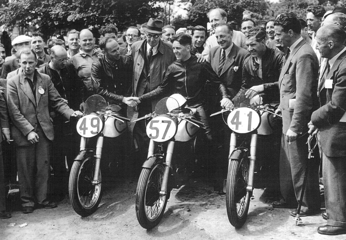 Racing legend Geoff Duke OBE passes away aged 92 | MotoGP™